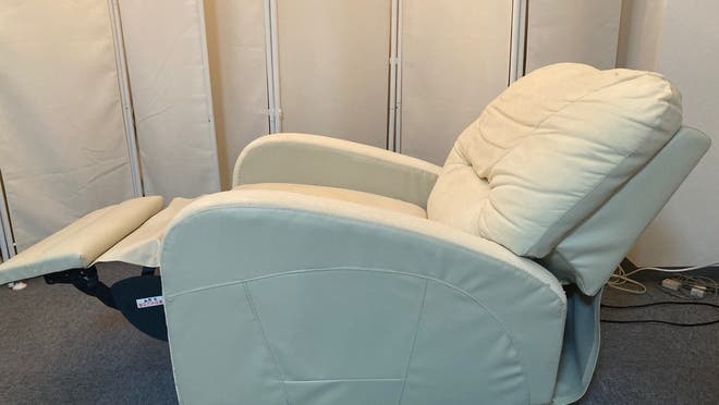 ベット3台・電動リクライニングチェア ✨広島 レンタルサロン エステ 整体 ✨ セミナー✨ ネイル✨足つぼなどの写真5