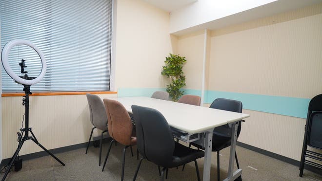 <スカイラークビル4階小貸会議室 Room8>小田原駅徒歩1分🚃8名収容🪑光回線Wi-Fi📶会議/商談/面接/ZOOMの写真4