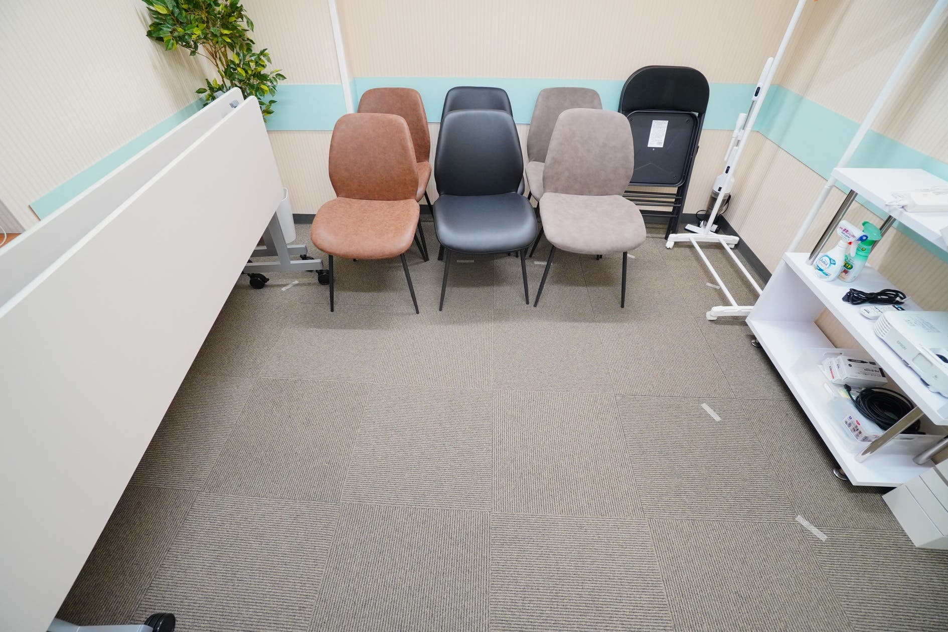 ＜スカイラークビル4階小貸会議室 Room8＞小田原駅徒歩1分🚃8名収容🪑光回線Wi-Fi📶会議/商談/面接/ZOOMの写真10