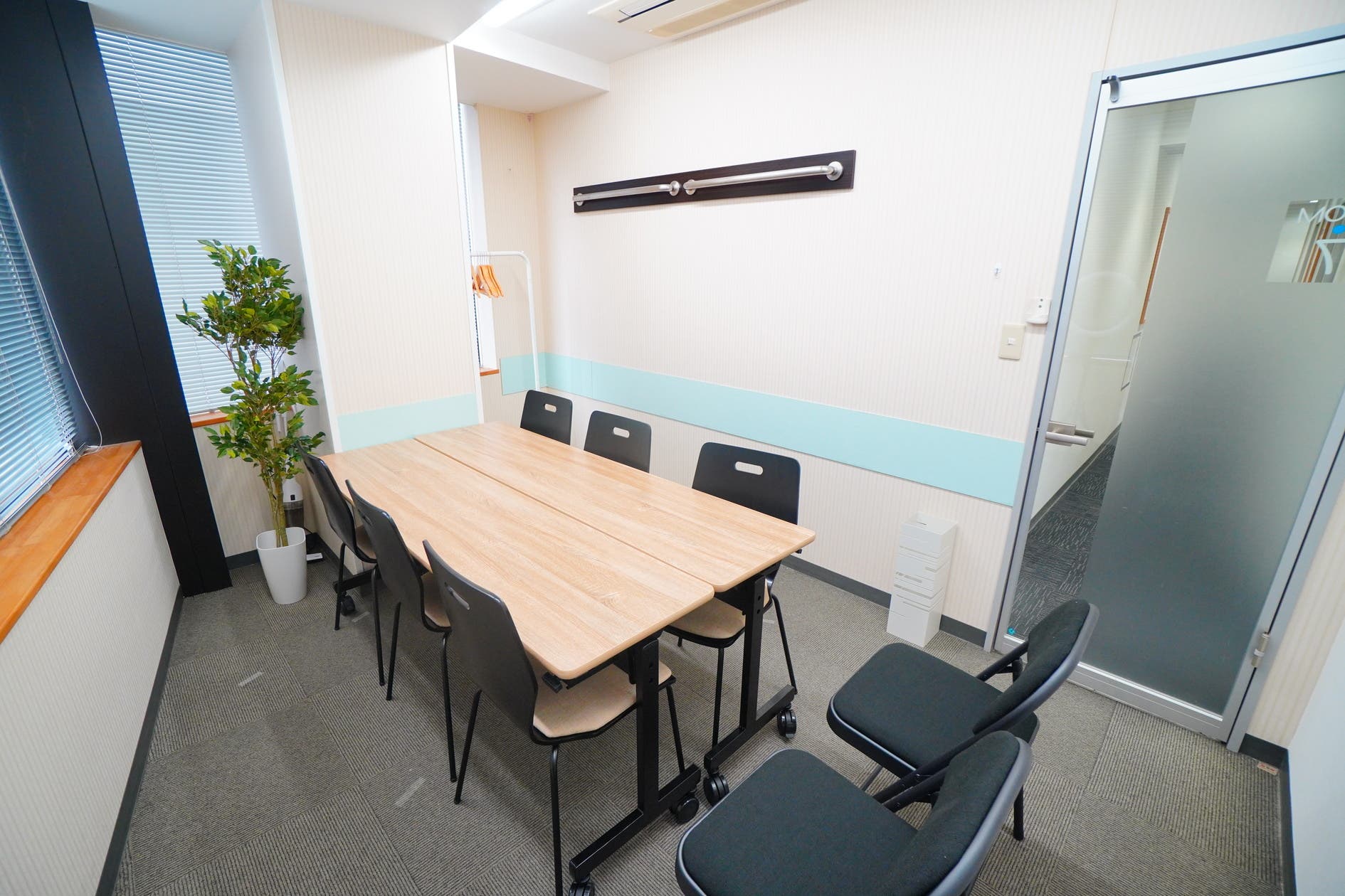 ＜スカイラークビル4階小貸会議室 Room7＞小田原駅徒歩1分🚃8名収容🪑光回線Wi-Fi📶会議/商談/面接/ZOOMの写真8