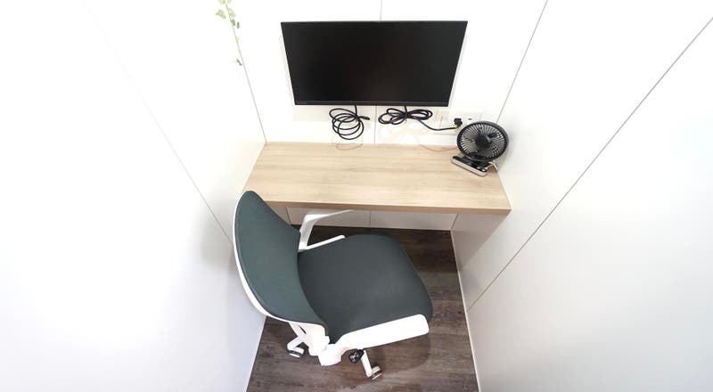 ＜日暮里MH WORK BOX No.2＞日暮里駅徒歩3分✨完全個室🚪光回線Wi-Fi📶モニター🖥️電源🔌テレワーク/面接/自習