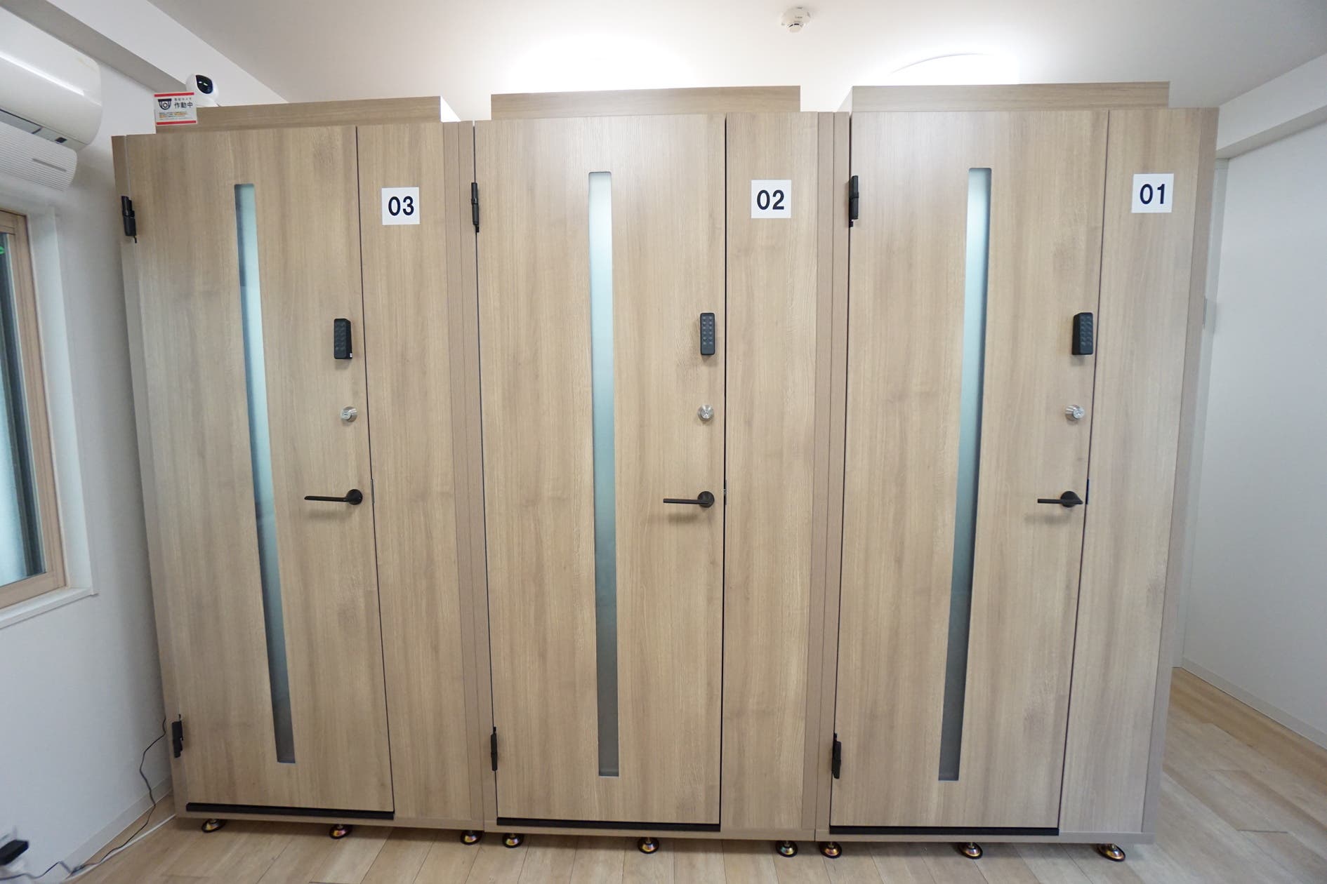 ＜日暮里MH WORK BOX No.3＞日暮里駅徒歩3分✨完全個室🚪光回線Wi-Fi📶モニター🖥️電源🔌テレワーク/面接/自習の写真7