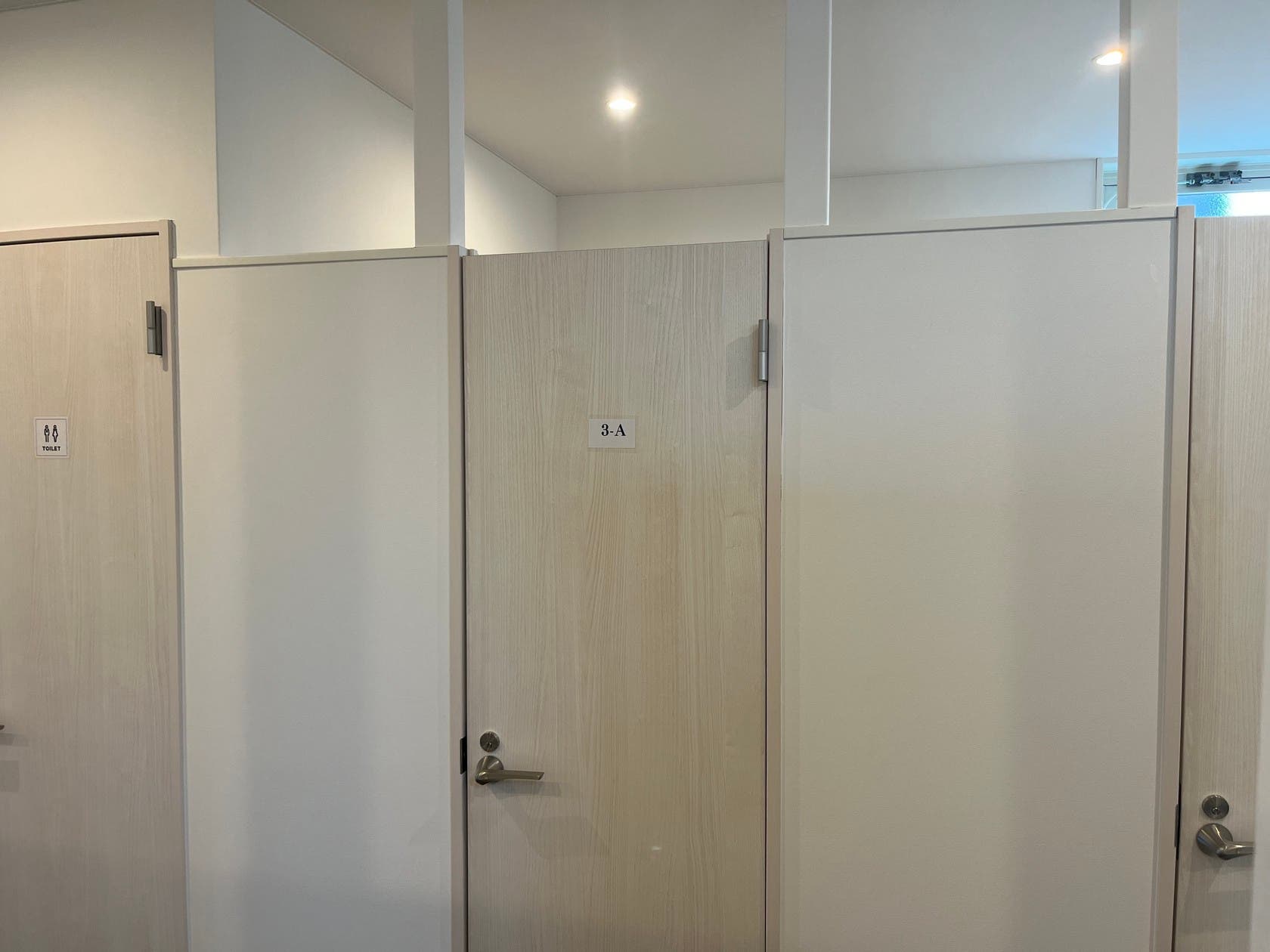 新小岩駅から徒歩４分　３階個室(A)　イヤホンを使用してZoom会議、リモート会議もOK。の写真2