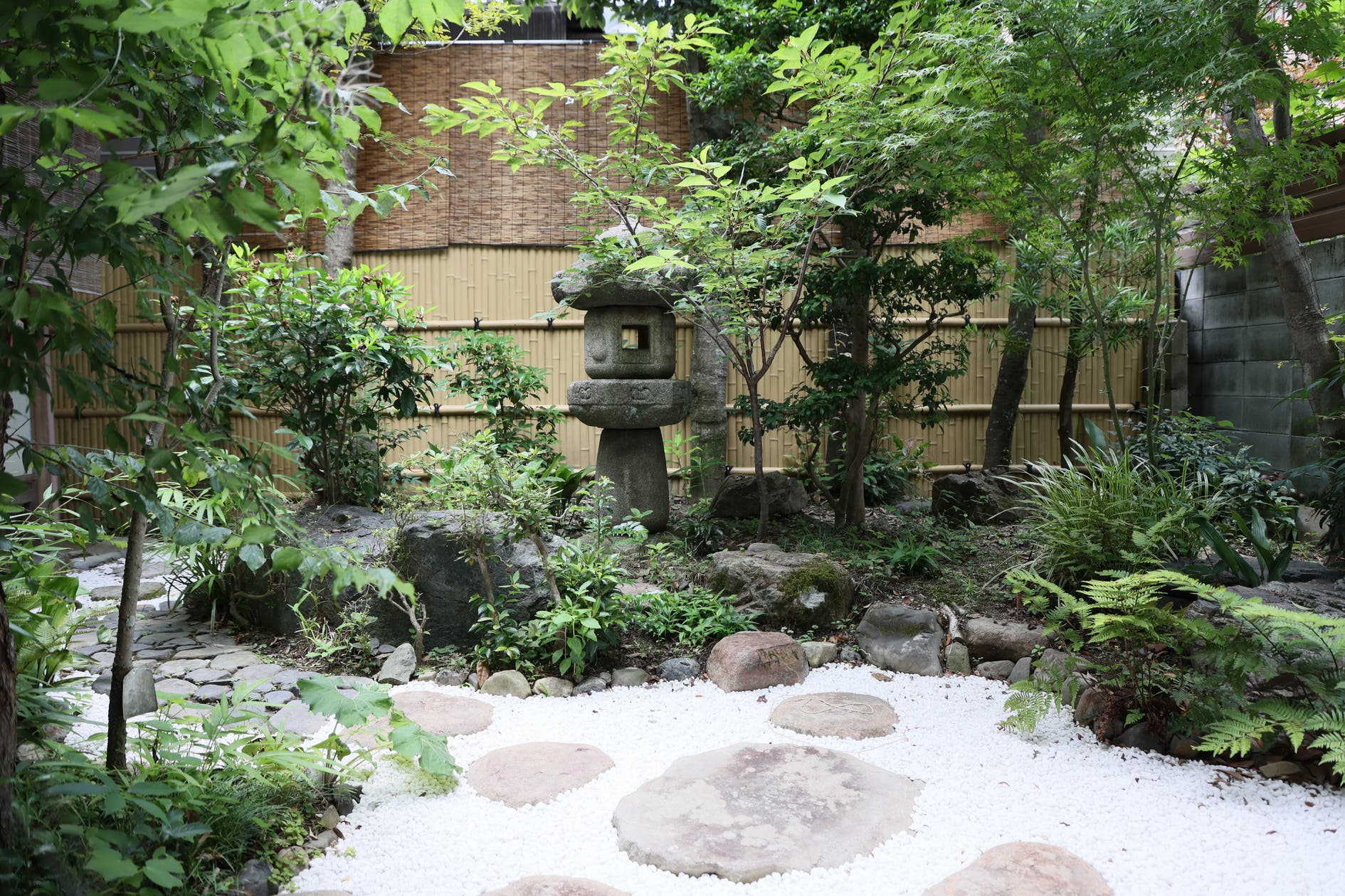 鞍馬口より5分駅近！レンタルフォトスタジオ・レンタルサロン・ヨガ教室・庭園でのお茶会などの写真6