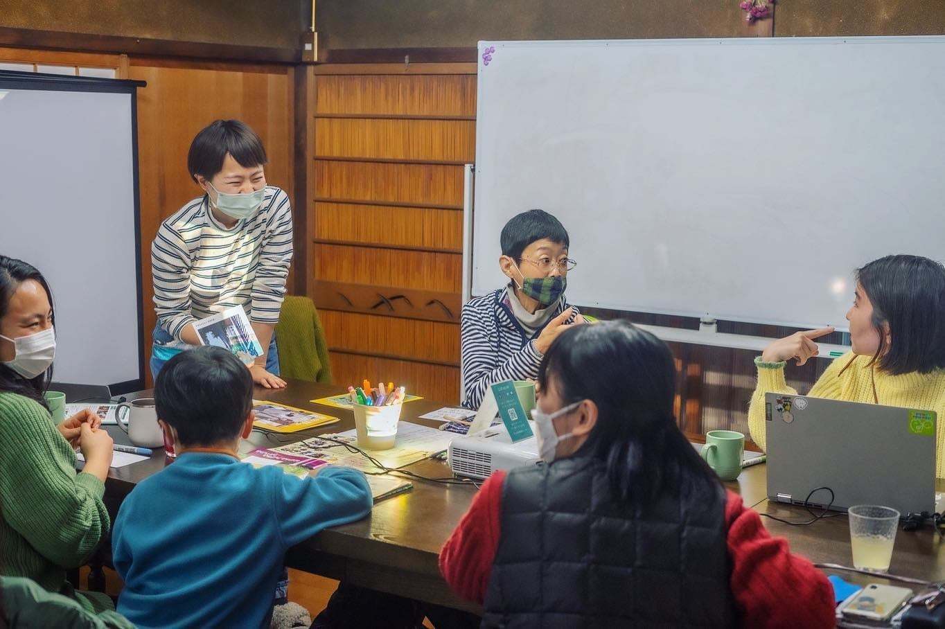 【泉佐野駅8分】高速Wi-Fi完備の貸し会議室/最大8名/車8台駐車可/フリードリンク/セミナー・打ち合わせなどに最適！の写真6