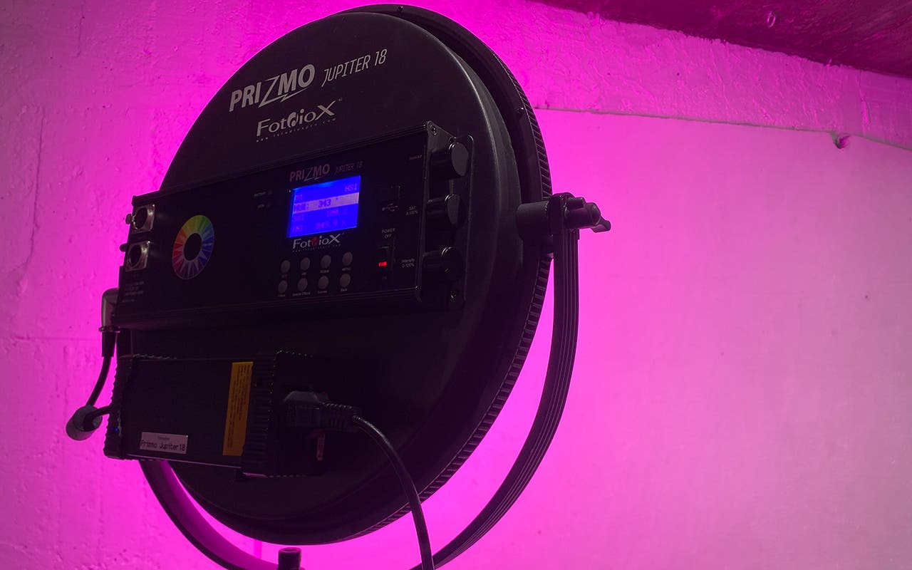 fotodiox Prizmo Jupiter18(RGBフルカラー 円形最薄LEDライト)の画像1