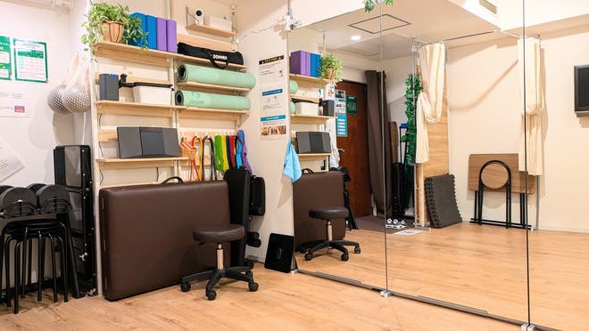 【京阪京橋片町口徒歩3分】レンタルスタジオ/幅3.2mの大型鏡/ダンスの練習やマンツーマンでのヨガ・ピラティス等のレッスンにの写真4