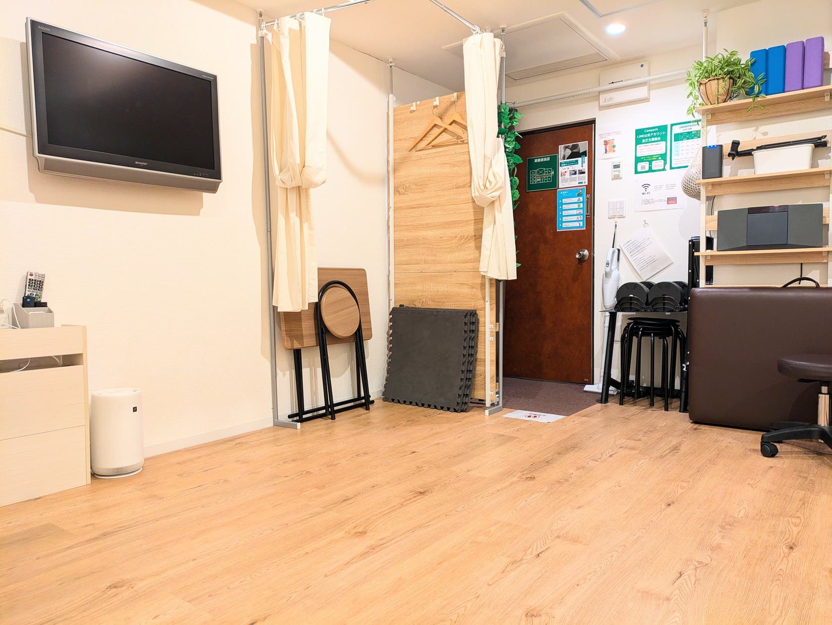 【京阪京橋片町口徒歩3分】レンタルスタジオ/幅3.2mの大型鏡/ダンスの練習やマンツーマンでのヨガ・ピラティス等のレッスンにの写真5