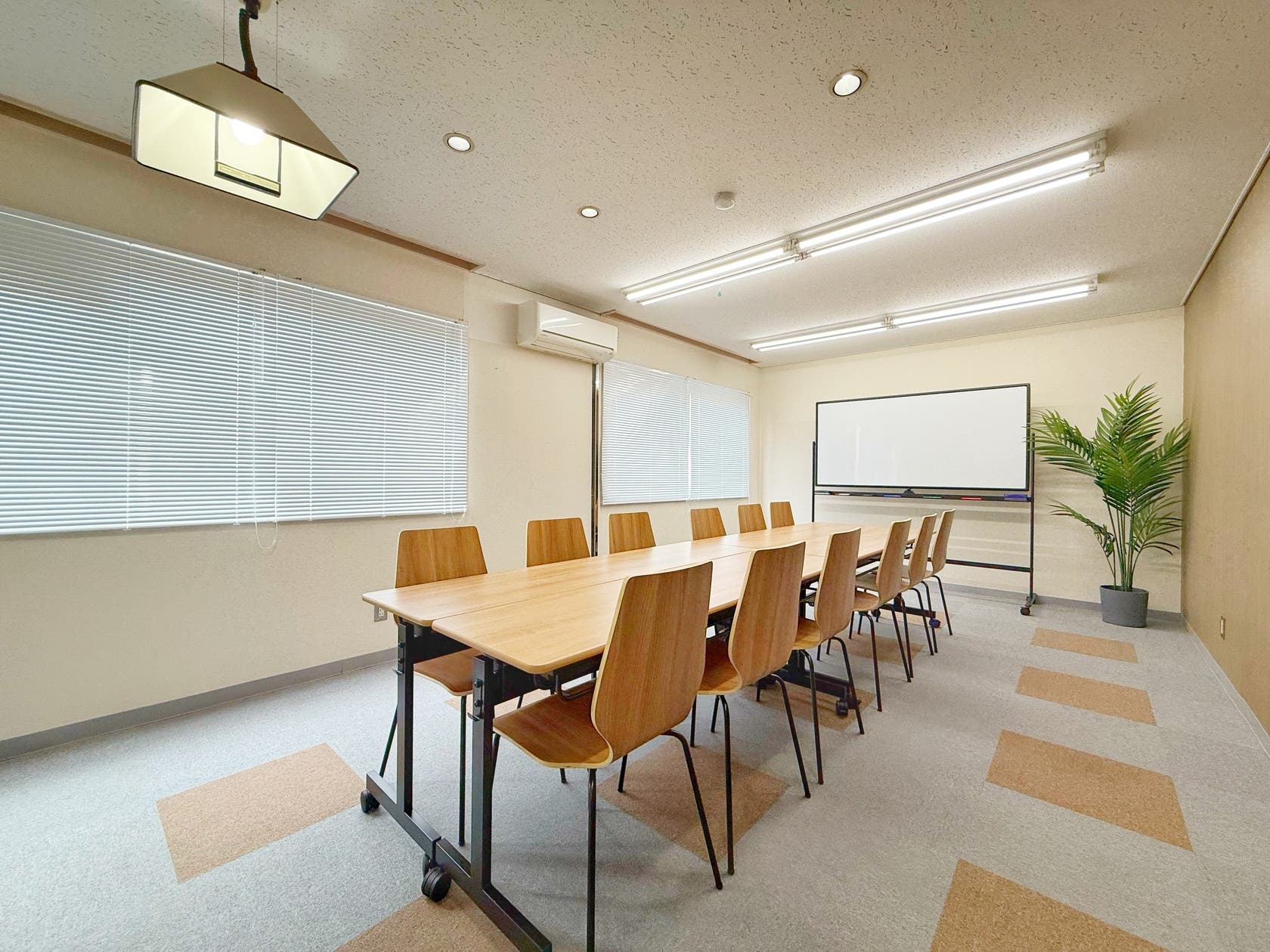 【東武宇都宮駅東口徒歩２分！】アルコール🍺飲食🍙持込もOK！懇親会もできる会議室◆セミナー・イベント・ワークショップに｜EV有！の写真12