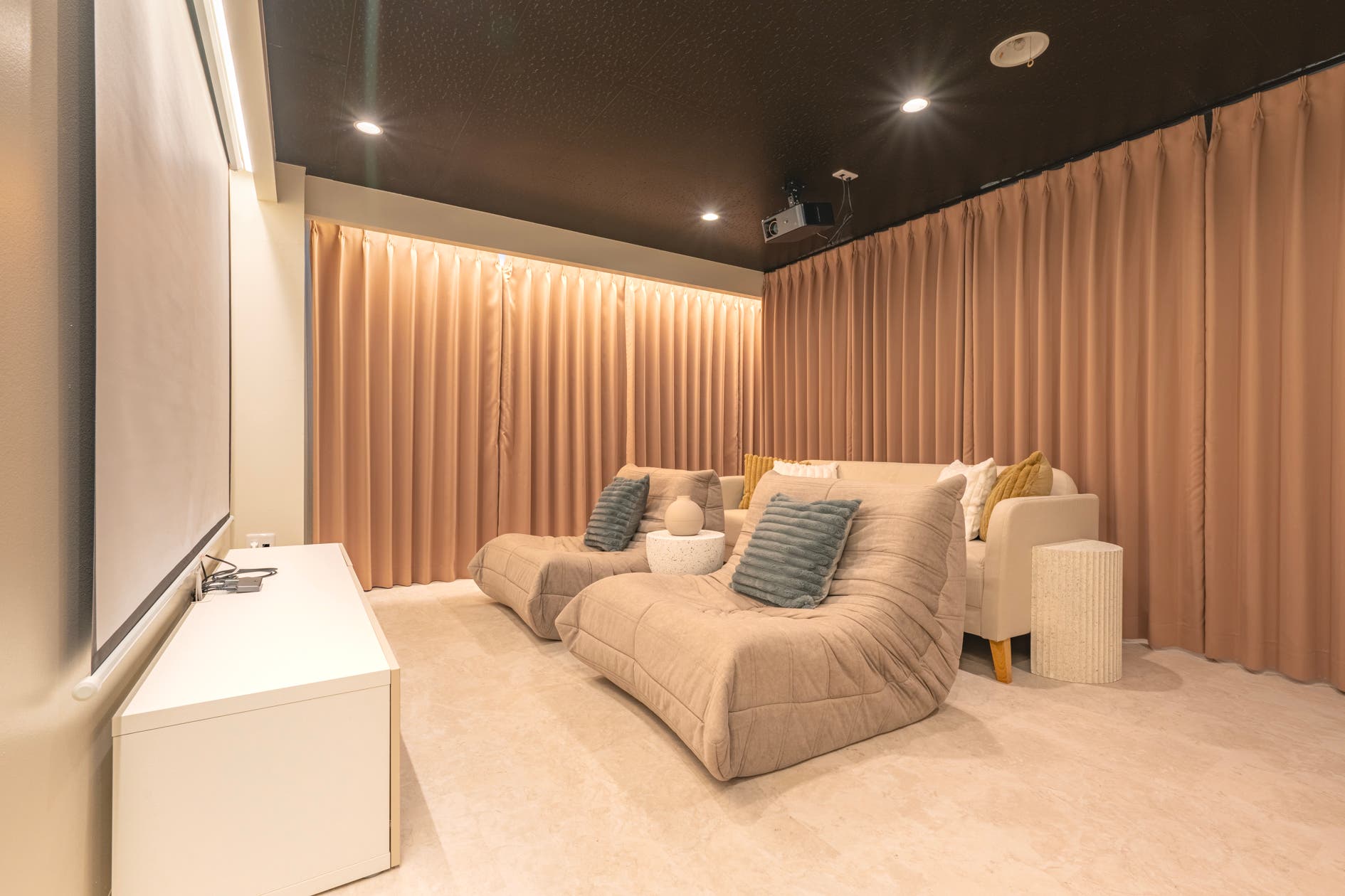 スペモ🎬クリスマス🎄新橋駅8分❗映画鑑賞🎥プロジェクター👀ゲーム🎮パーティー💖594_CINEMA新橋の写真12