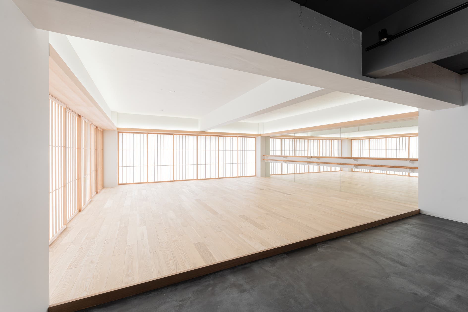 ⭐️GRAND OPEN｜舞台のある特別な空間。教室・個展・イベントに最適！スマートロック対応◎の写真2