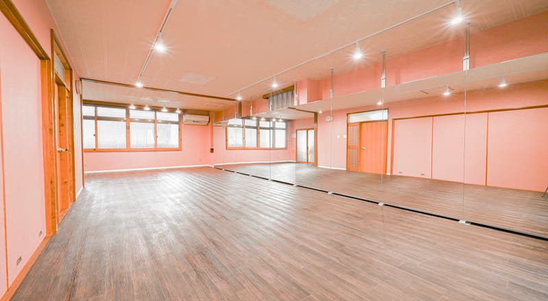 　【金山駅3分】41㎡の広いダンススタジオ【早朝半額】