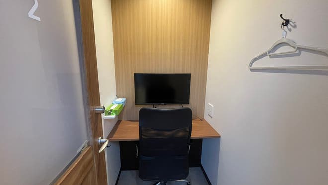 【¥330/30分!王子駅から1分】モニター・フリードリンク付き1名個室(個室1)※予約時間前は入室不可の写真2