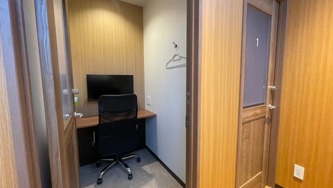 【¥440/30分!王子駅から1分】モニター・フリードリンク付き2名個室(個室4)※予約時間前は入室不可の写真6