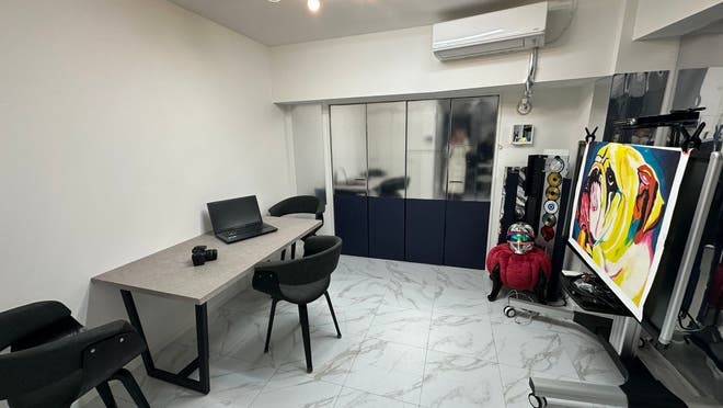 六本木町駅徒歩10分。マンションの1室です。Web面接が可能です! の写真1