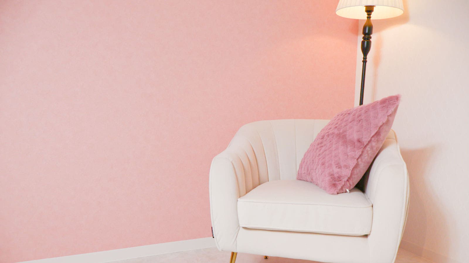 河内国分駅徒歩8分✨こだわり背景でオリジナルな１枚を撮れるRoomC🎀コスプレ｜推し活｜ポートレート｜カメラ無料レンタル中💓の写真6