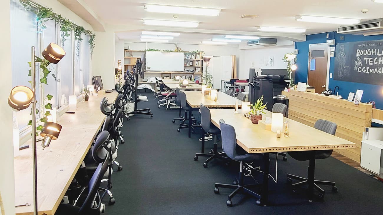 【駅前】1名OK!最大50名/カフェのようなくつろぎコワーキングスペース会議室(セミナー・研修・勉強会)大阪市北区/梅田/南森町の写真4