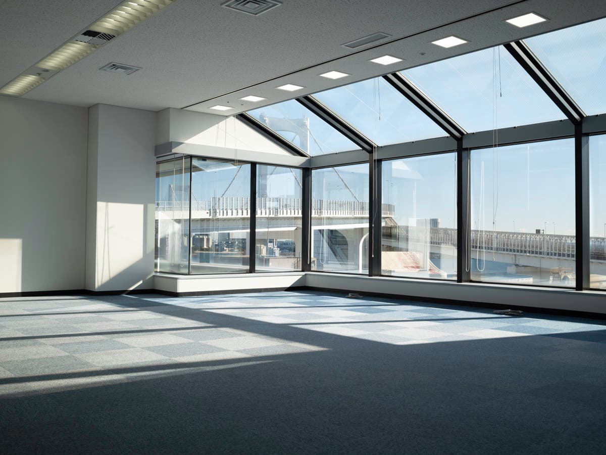 <芝浦ふ頭駅徒歩3分 l 最大50名>セミナー🎤懇親会🌸ヨガ🧘に最適！レインボーブリッジを目の前にした貸切スペースの写真1