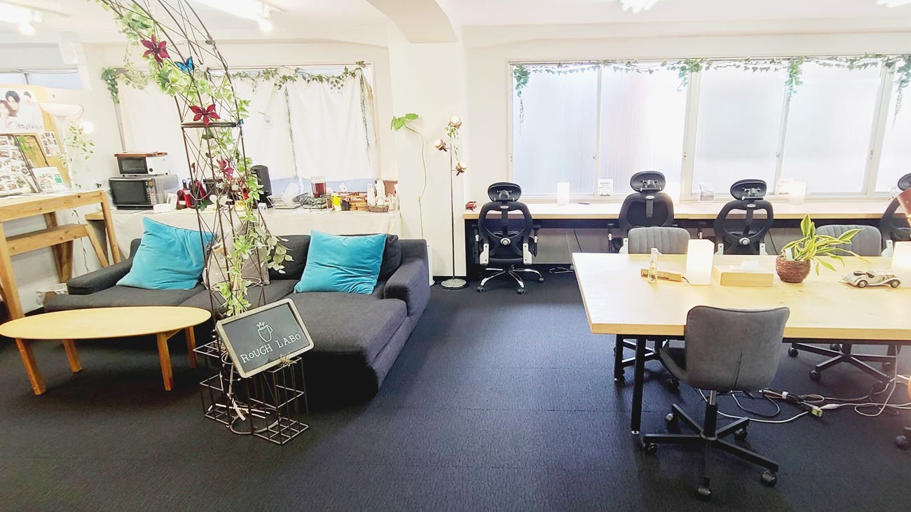 【駅前】1名OK!最大50名/カフェのようなくつろぎコワーキングスペース会議室(セミナー・研修・勉強会)大阪市北区/梅田/南森町の写真17