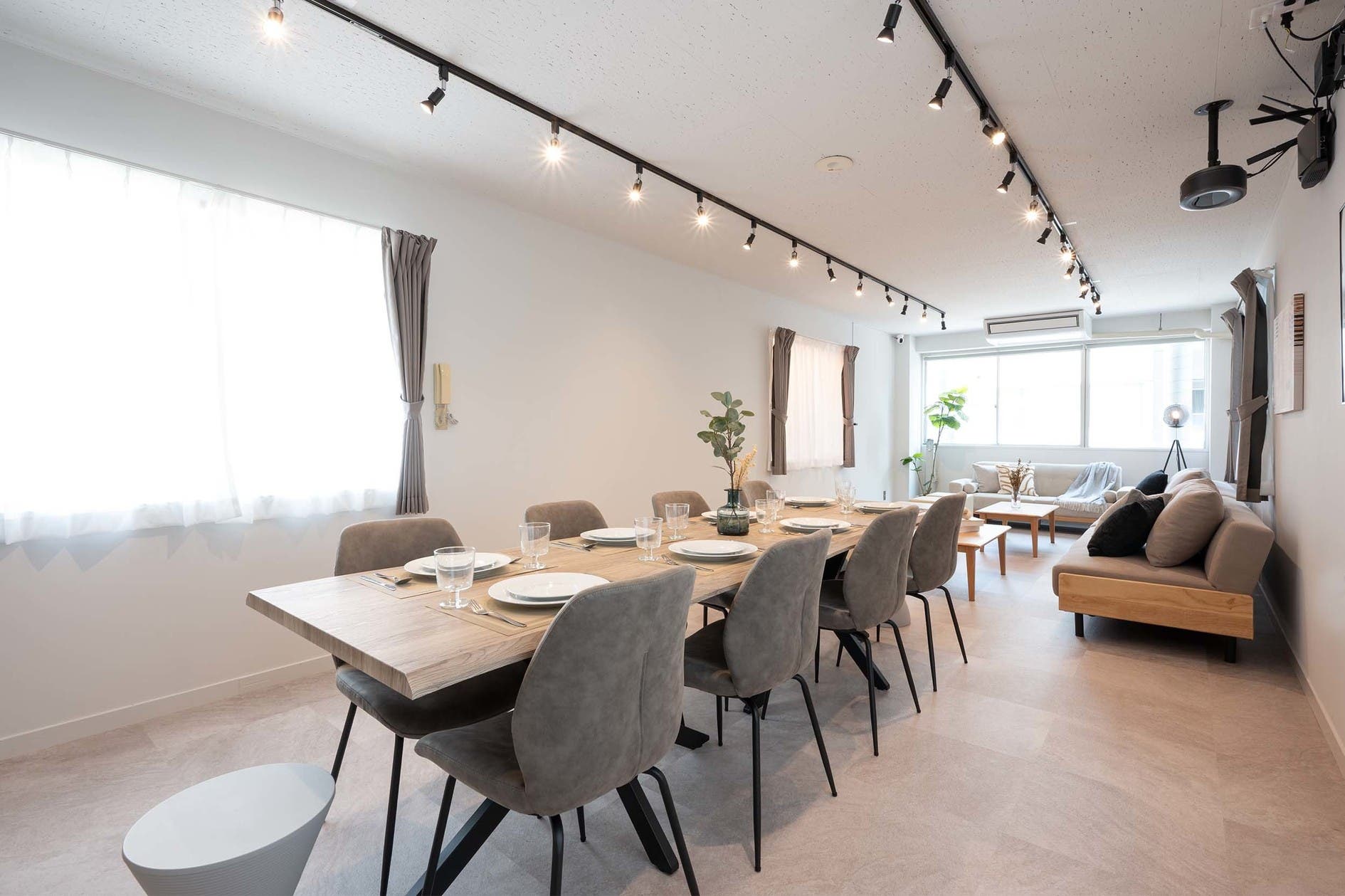 【アクセス抜群】銀座でワンランク上の懇親会やママ会、セミナー等のイベント会場にも👌最大20名・飲食OK・コンビニ30秒の写真6