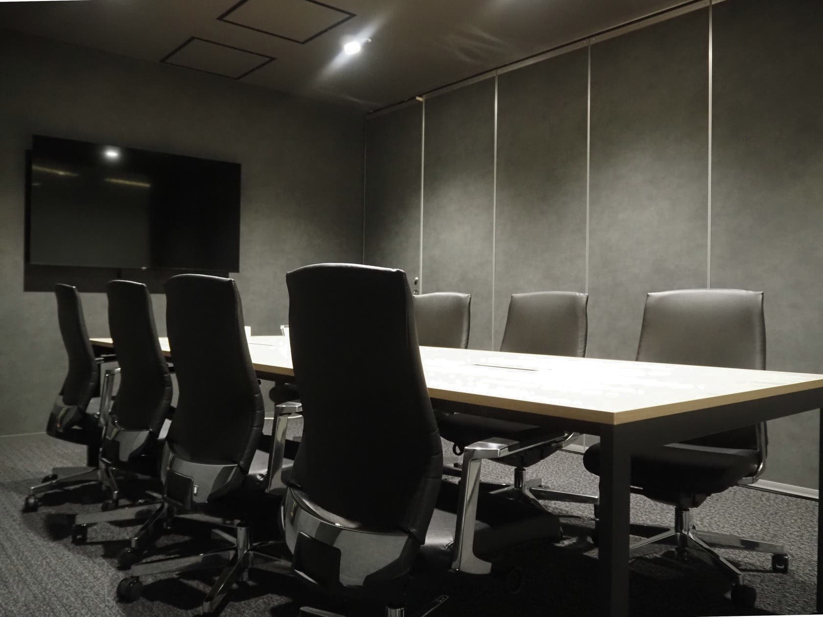 &lt;芝浦ふ頭駅徒歩3分｜8名用会議室A&gt;65インチの大型モニター完備◎会議やワークショップに最適✨の写真10