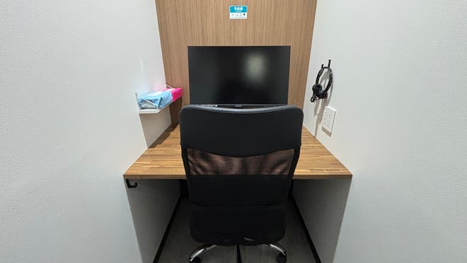 【錦糸町駅から徒歩1分】モニター・フリードリンク付き1名完全個室(ブース2)※予約時間前は入室不可の写真2