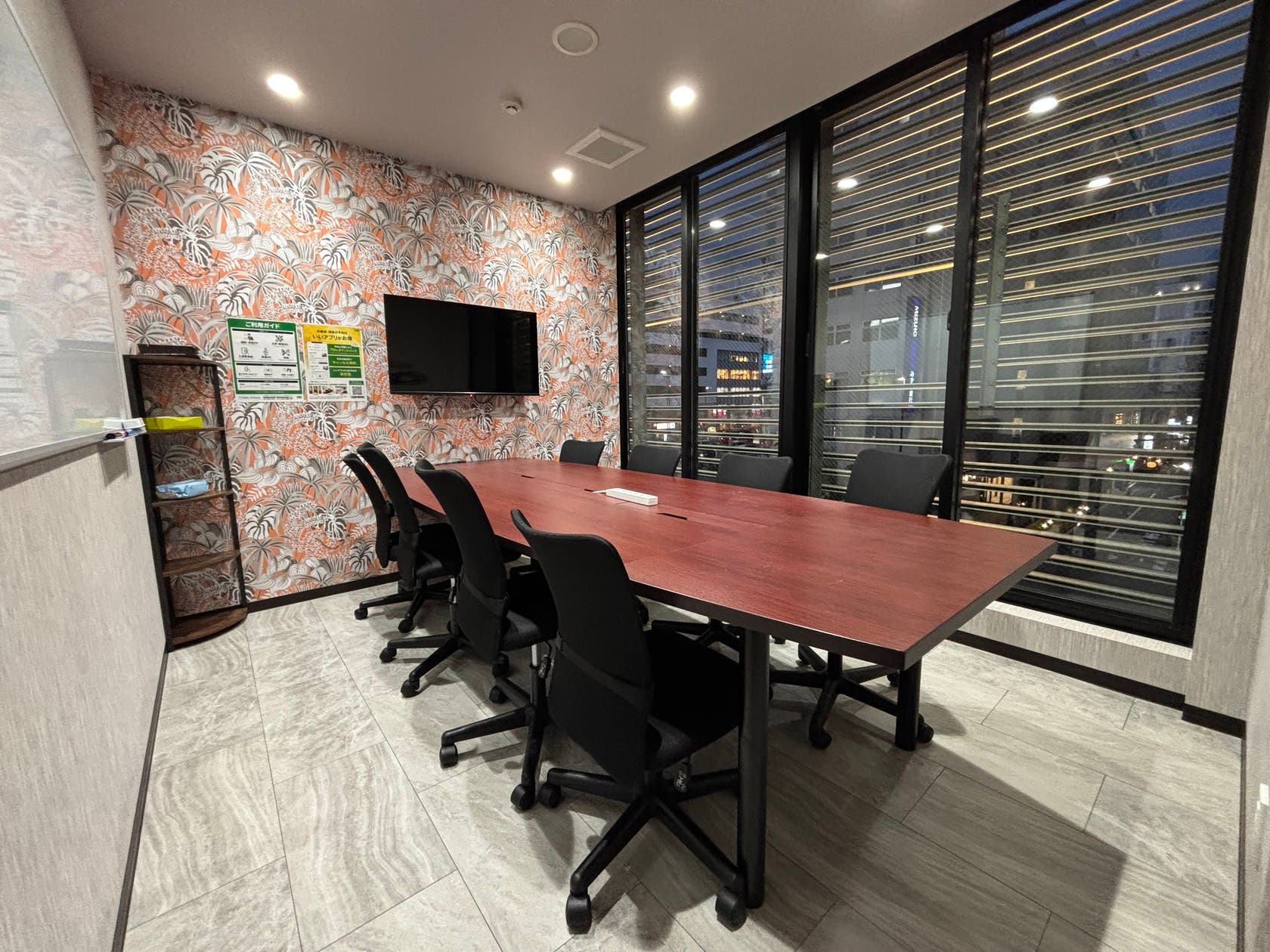 【錦糸町駅徒歩1分】モニター・フリードリンク付き8名会議室（Room B）※予約時間前は入室不可の写真4