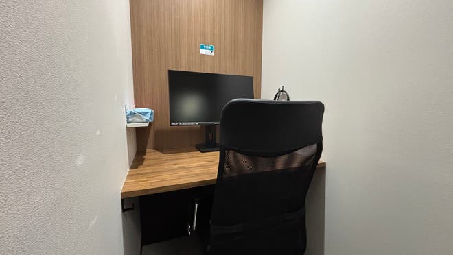 【錦糸町駅から徒歩1分】モニター・フリードリンク付き1名完全個室(ブース5)※予約時間前は入室不可の写真2