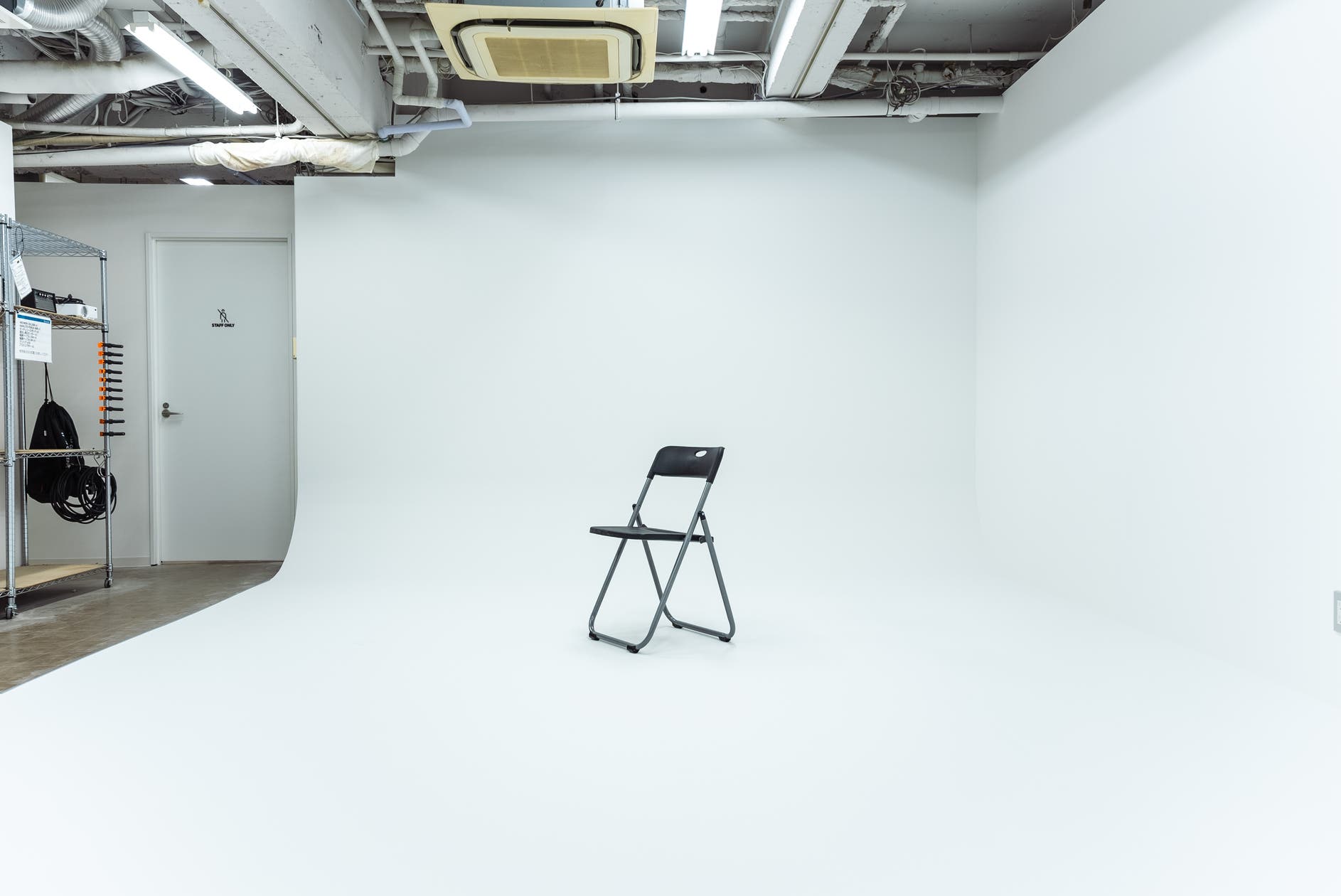 【JR・京王線 吉祥寺駅徒歩3分！】 幅4m×高さ2.5m×奥行き6mの白ホリスタジオの写真5