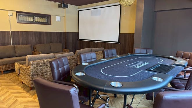 【FAMILYPOT 渋谷店🆕OPNE🎉】駅徒歩3分 本格ポーカーテーブル、ダーツ、ボードゲームもあるパーティ向けバリ風スペースの写真6