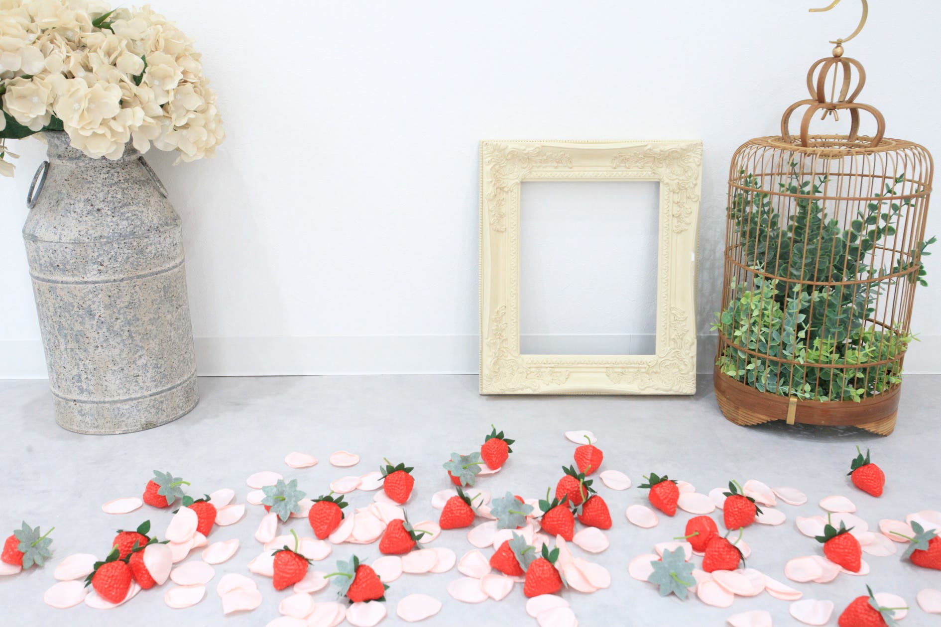 池袋東口徒歩４分/毎日清掃/自然光×白の空間/無限に広がる撮影の可能性/シンプルで洗練された非日常/背景10種類/機材すべて無料の写真19