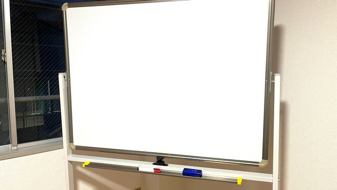 薬院駅最寄りの貸し会議室【会議、面接等に便利】ホワイトボード・施術ベッドの写真6