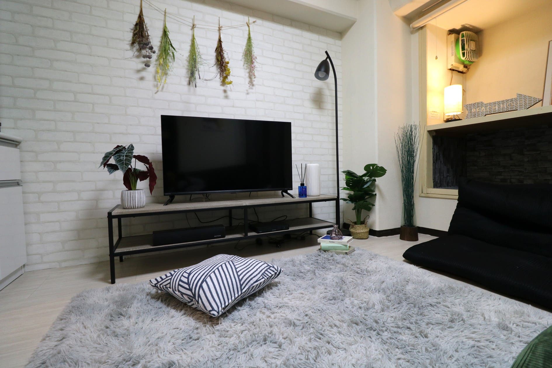 【門戸厄神駅徒歩2分】キッチン付き❣️🎉コインパーキング有🅿テレワークにも💻の写真1