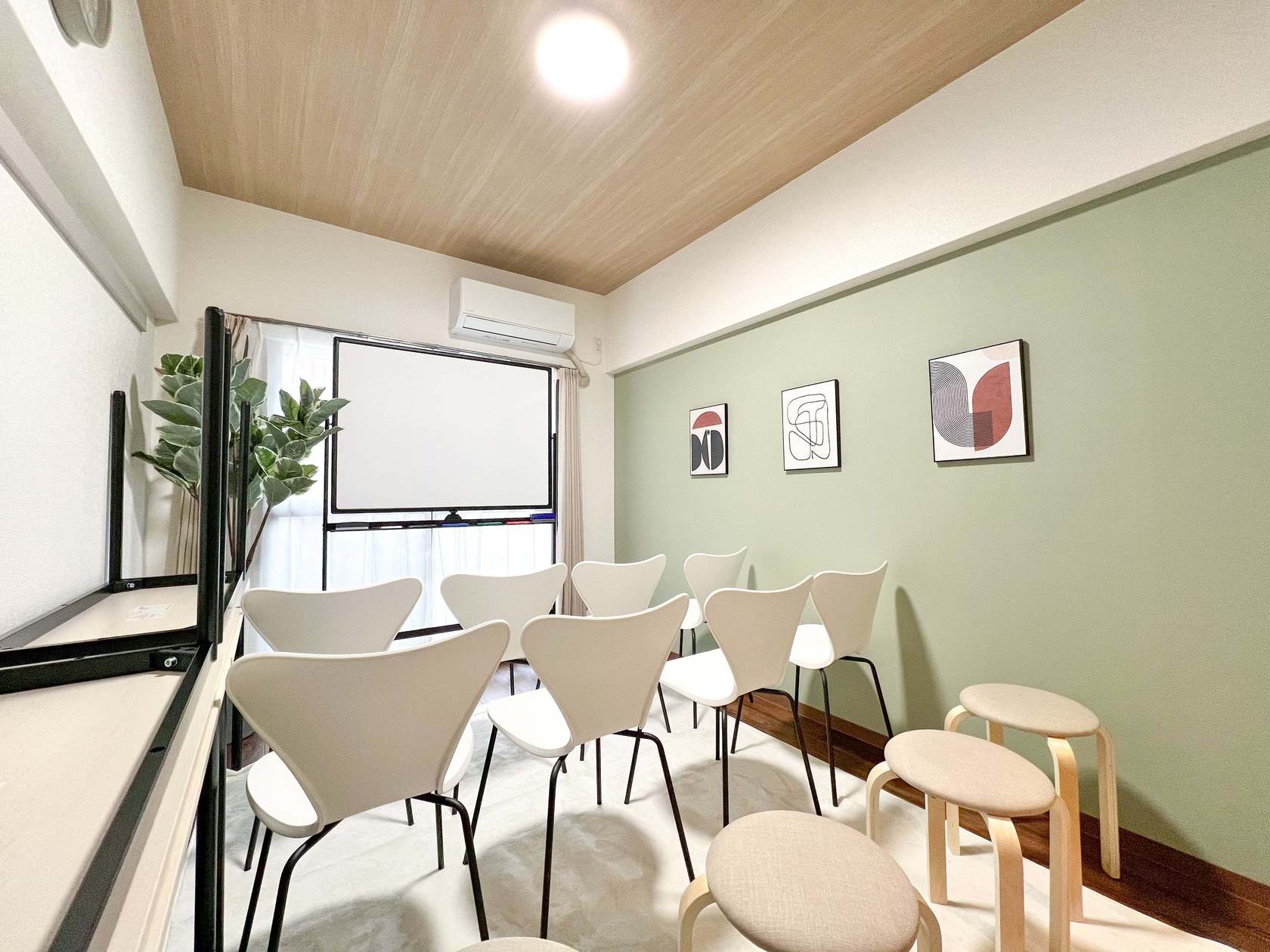 【三島駅4分！12名利用可！】綺麗な室内！WiFi・ホワイトボード全て無料！貸会議室ユニエル三島Bの写真12