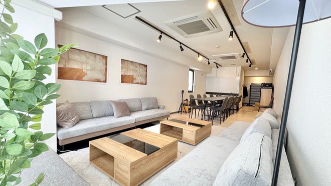 新宿西口3分/西武新宿駅6分大久保駅5分新宿駅5分✨YOYO新宿❣️パーティー・セミナー・イベント【27名着席可】の写真1