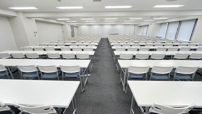 【五反田駅から徒歩3分】⭐️無料備品多数⭐️会議・研修・試験会場・セミナー等■3階ホール(1/2)の写真3