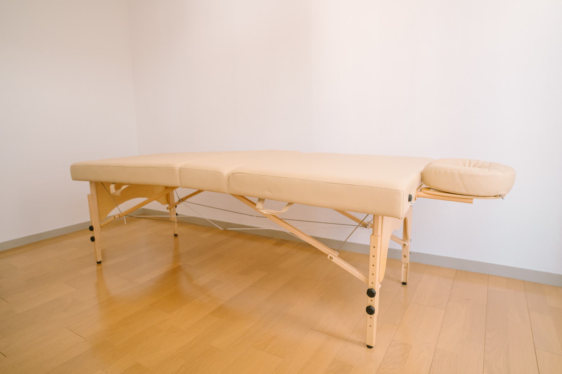 薬院駅最寄りの貸し会議室【会議、面接等に便利】ホワイトボード・施術ベッドの写真7