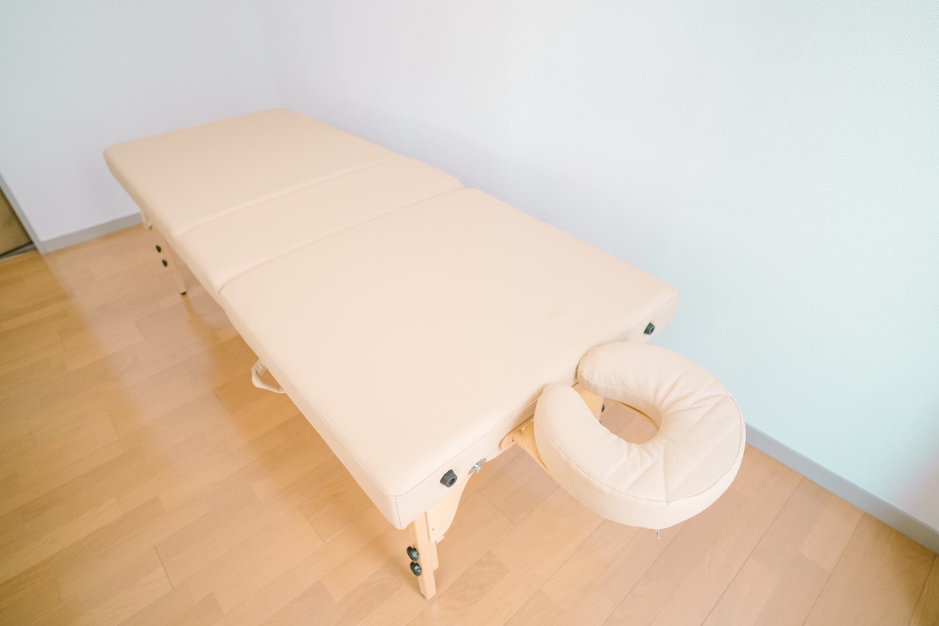 施術ベッドの画像1