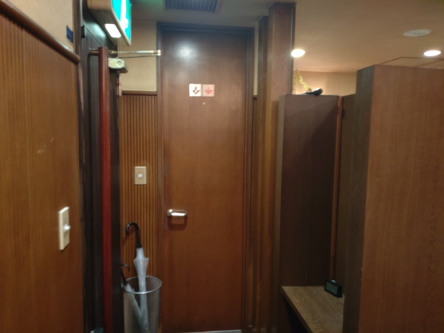 🌜深夜利用可能！始発までの時間つぶしにも⭕🍸バーカウンターのある広々スペース！🎉パーティーや飲み会に最適！の写真6