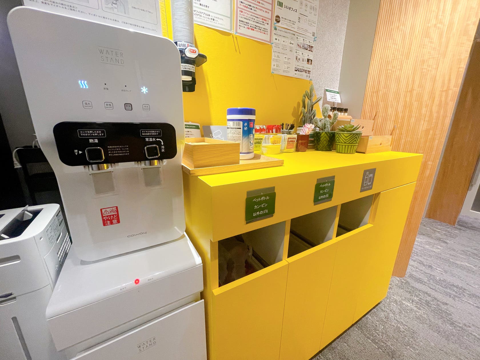 【津田沼駅から徒歩１分のコワーキングスペース／自習室】半個室（ブースNo：９）の写真5