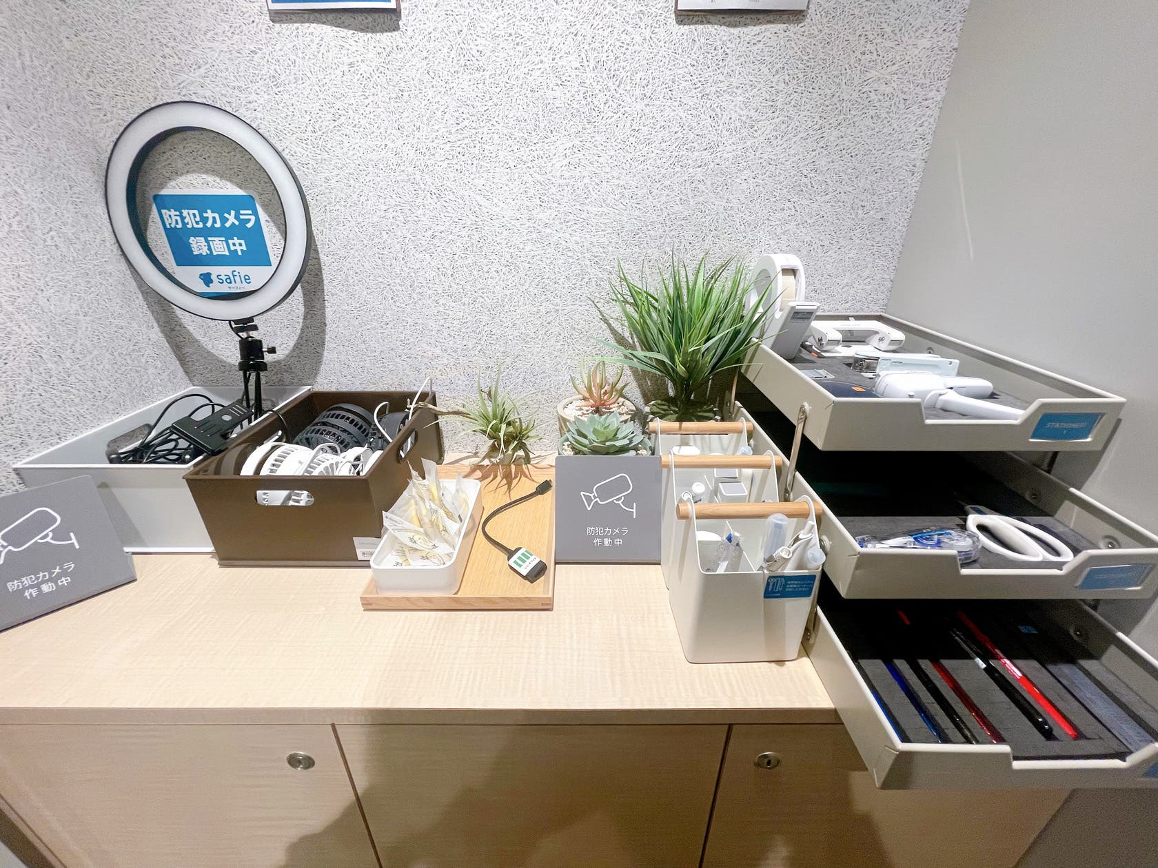 【津田沼駅から徒歩１分のコワーキングスペース／自習室】半個室（ブースNo1０）の写真8