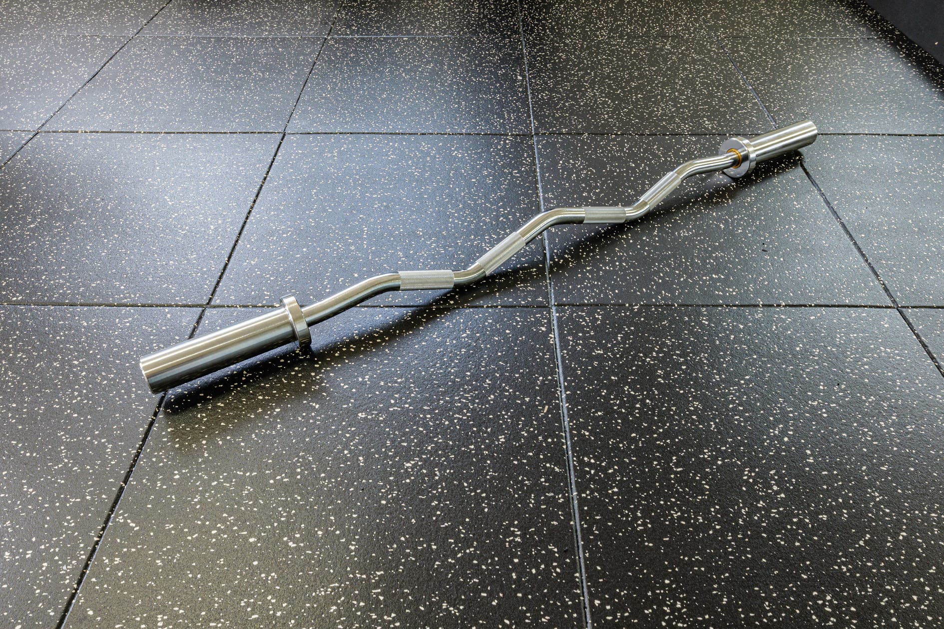 【新富町駅30秒/築地駅4分】1日1回スタッフ完全清掃のハイクオリティレンタルジムの写真12