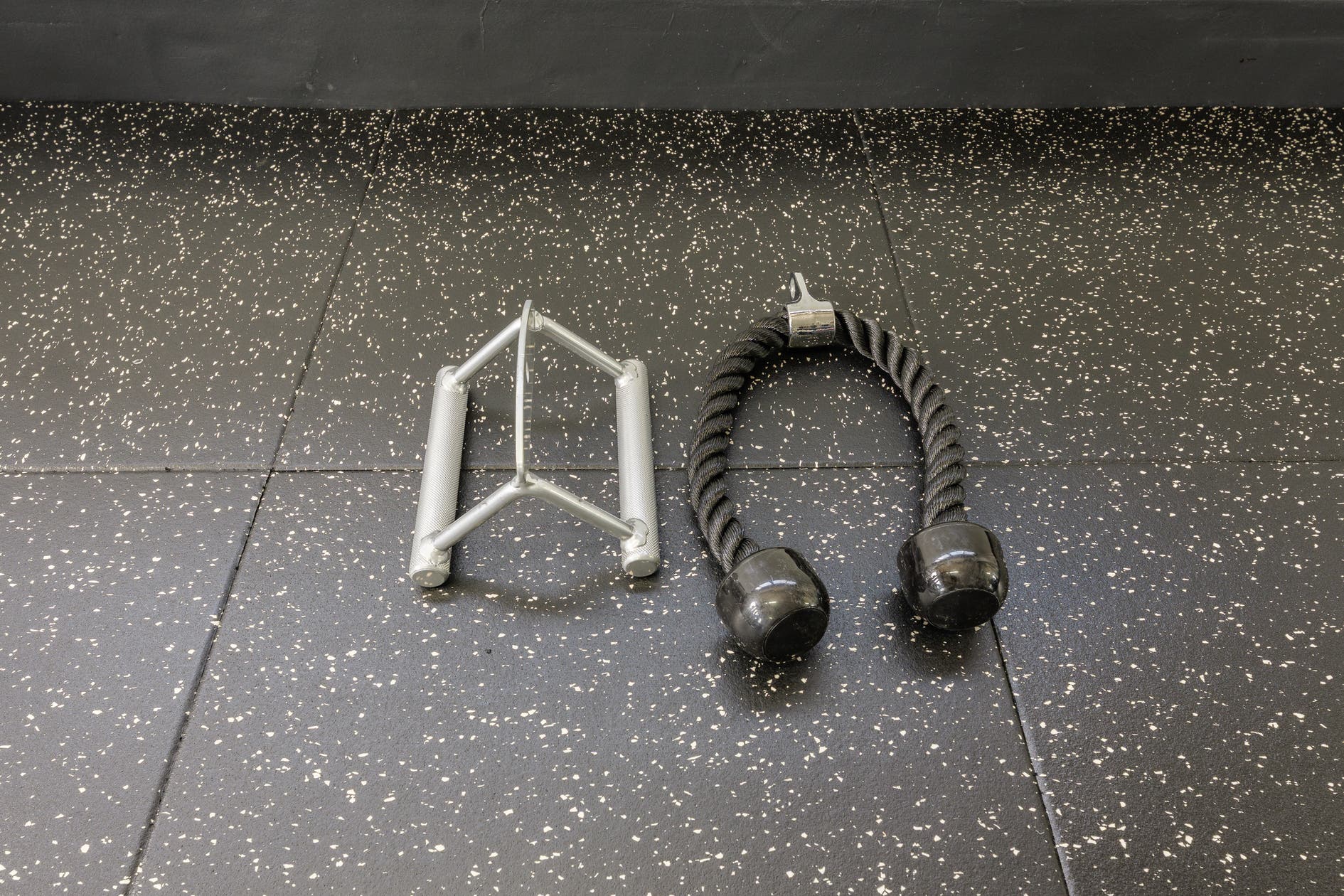 【新富町駅30秒/築地駅4分】1日1回スタッフ完全清掃のハイクオリティレンタルジムの写真14