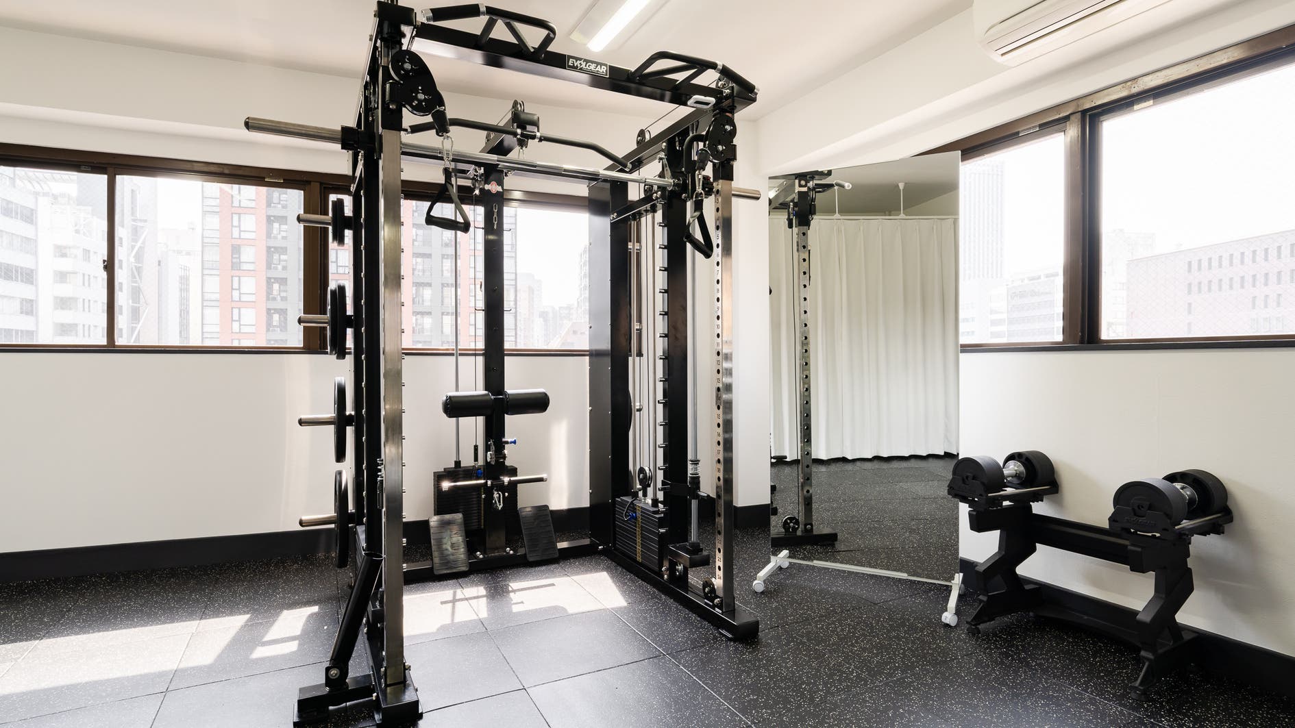 【新富町駅30秒/築地駅4分】1日1回スタッフ完全清掃のハイクオリティレンタルジムの写真29