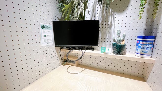 【津田沼駅から徒歩1分のコワーキングスペース/自習室】半個室(ブースNo12)の写真4