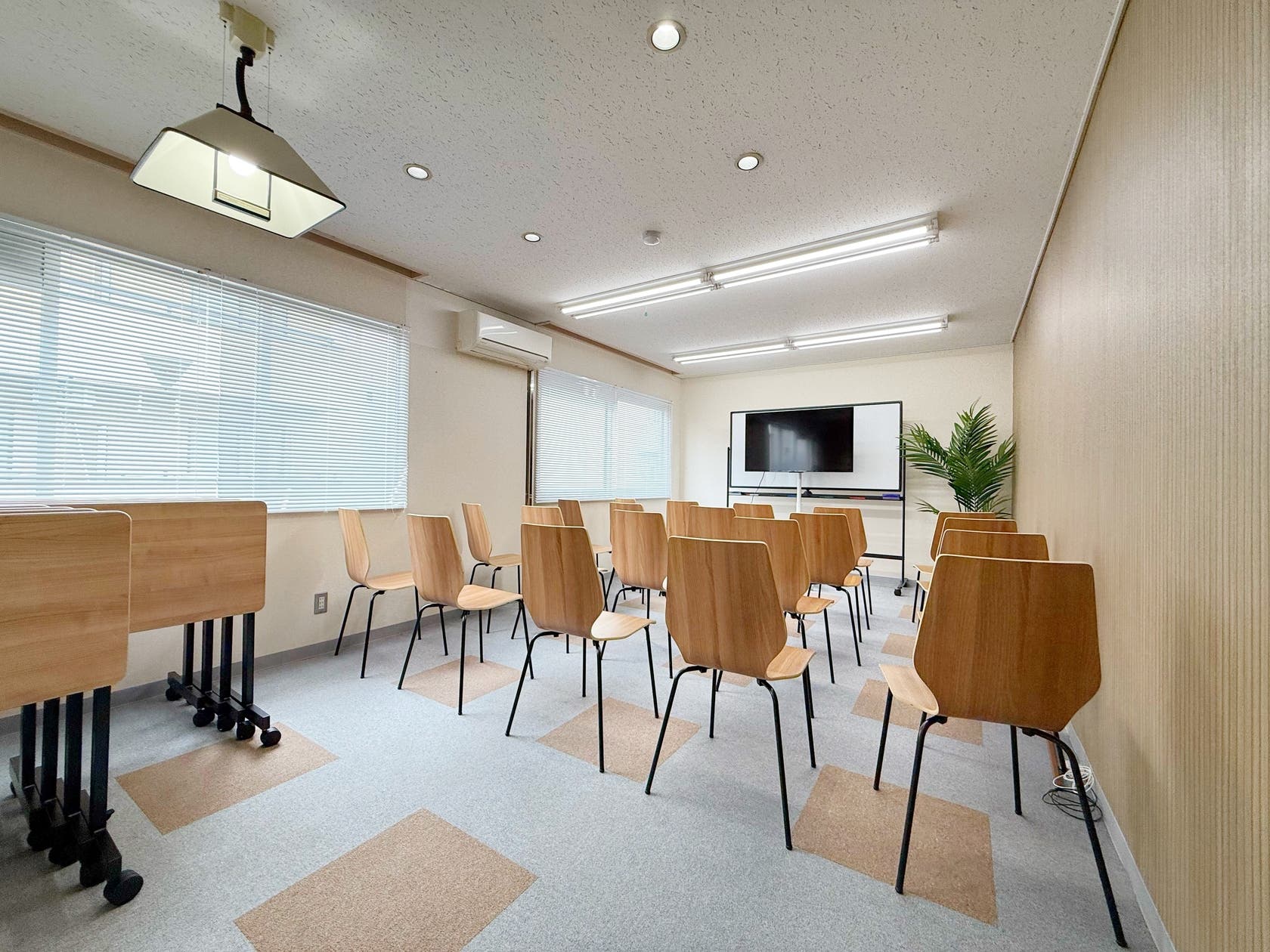 【東武宇都宮駅東口徒歩２分！】アルコール🍺飲食🍙持込もOK！懇親会もできる会議室◆セミナー・イベント・ワークショップに｜EV有！の写真7