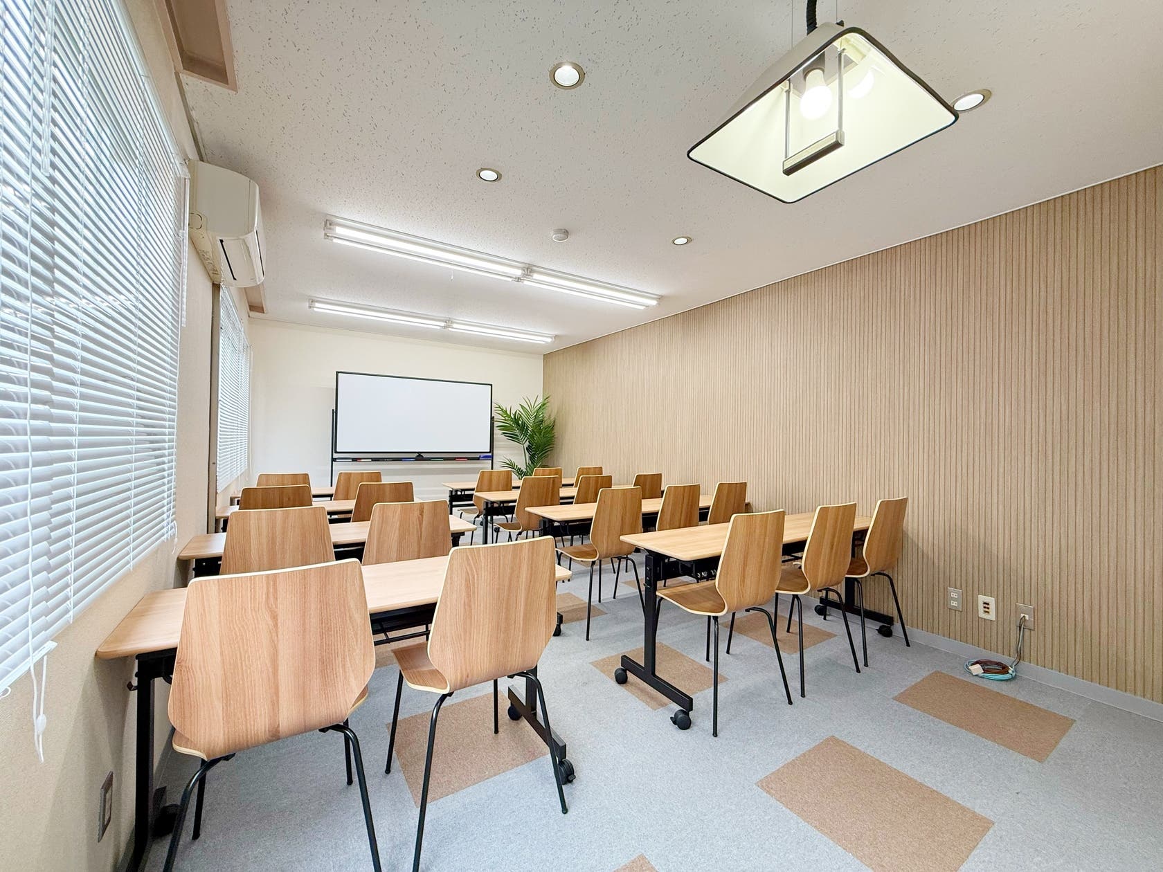 【東武宇都宮駅東口徒歩２分！】アルコール🍺飲食🍙持込もOK！懇親会もできる会議室◆セミナー・イベント・ワークショップに｜EV有！の写真6