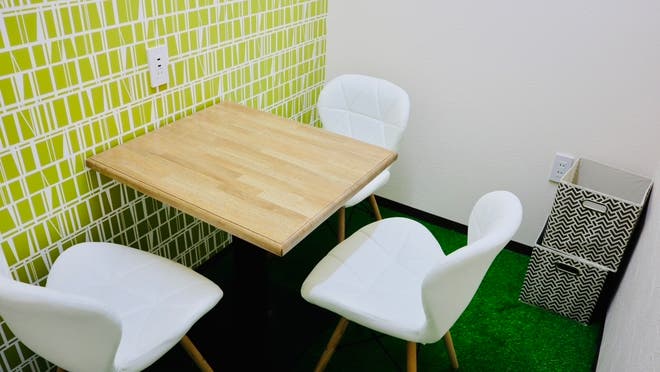 太子橋今市駅徒歩5分!ブレスト・ディスカッション🎶会議・面接・友人との勉強に最適🧑🎓📓✏️飲食持ち込みOK🍫🥤の写真1