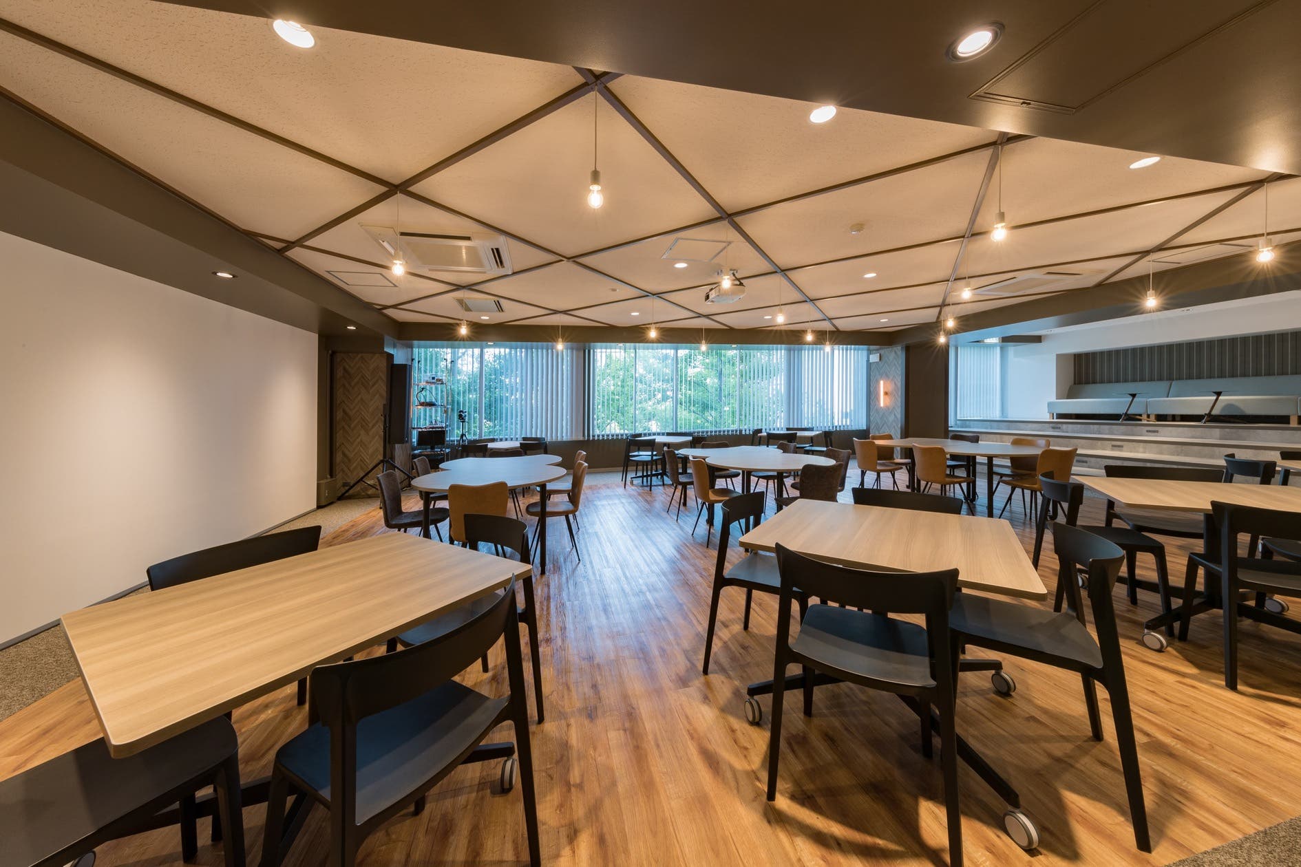 【御堂筋線本町駅①番出口】中央会計セミナールームの写真6