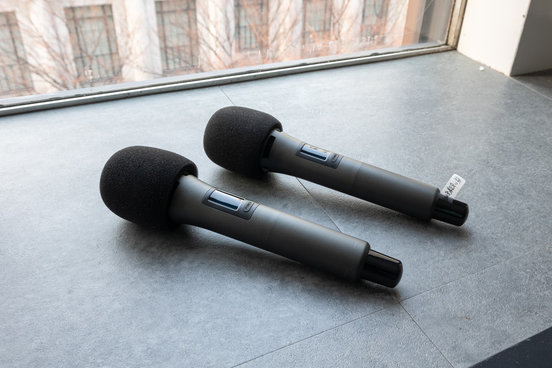 【伏見駅1分】ワンランク上の会議室｜60㎡最大50名着席可能｜備品全て無料｜ﾌﾟﾛｼﾞｪｸﾀｰ、音響完備、司会台、マイクの写真19